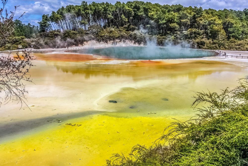 Champagne Pool im Geothermalgebiet Wai-O-Tapu, NZL Foto & Bild ...
