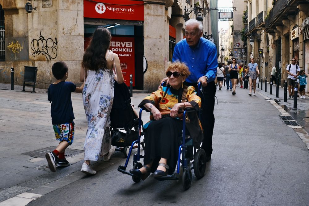 Change of Generations Foto & Bild | streetfotografie mit menschen, fotos, people Bilder auf ...