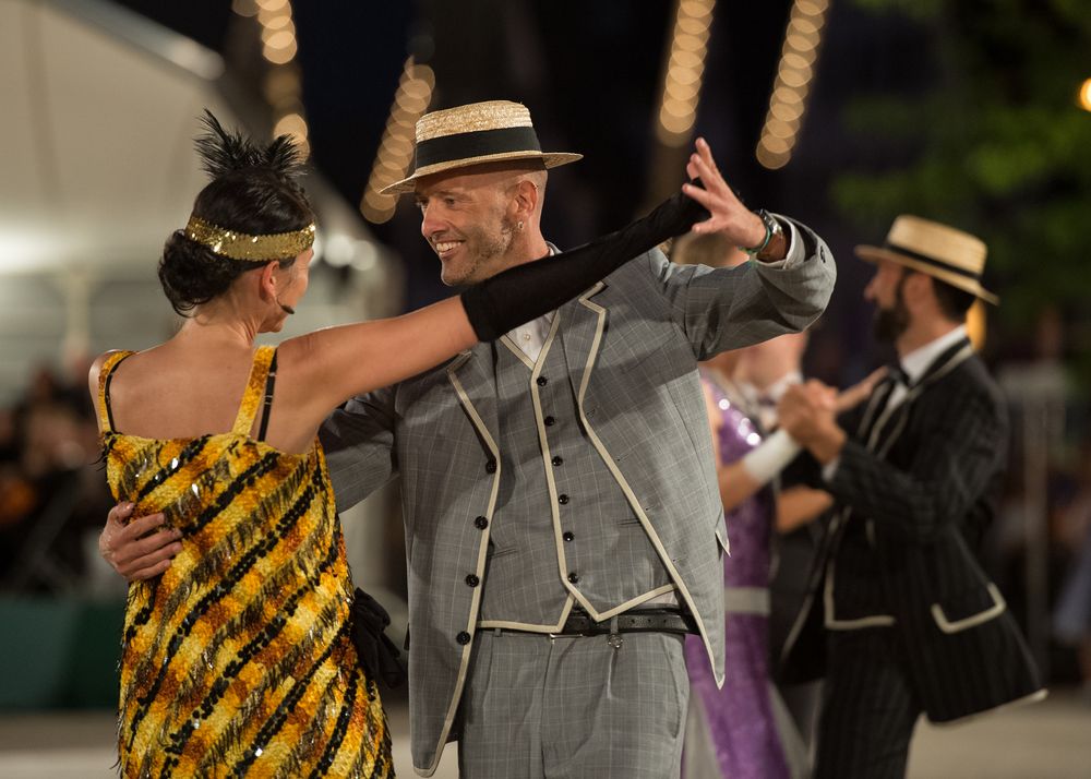 Charlestontänzer beim Tanz durch die Jahrhunderte... Foto & Bild | erwachsene menschen ...