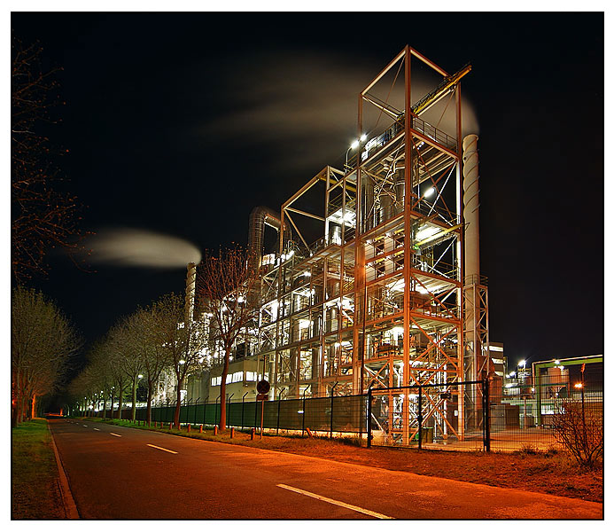 Chemiewerk 2 Foto & Bild | industrie und technik, industrie nachts ...