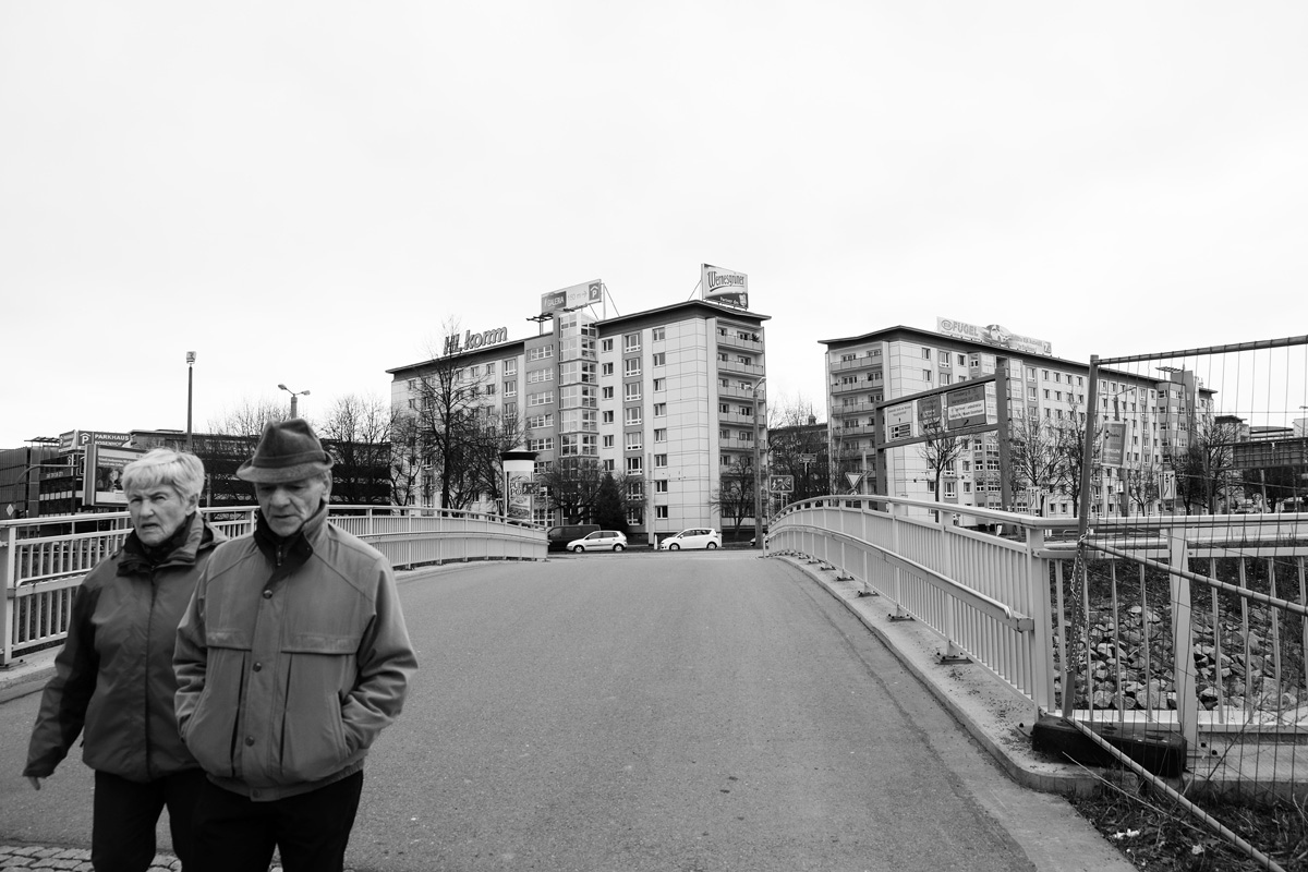 Chemnitz- Stadt der Moderne Foto & Bild | streetfotografie mit menschen ...