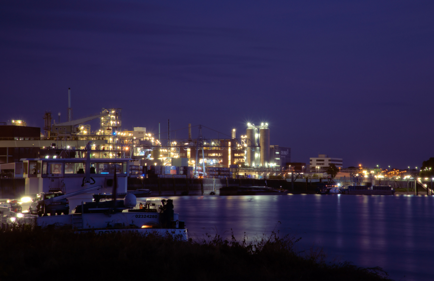 Chempark Leverkusen 2 Foto & Bild | industrie, motive Bilder auf ...