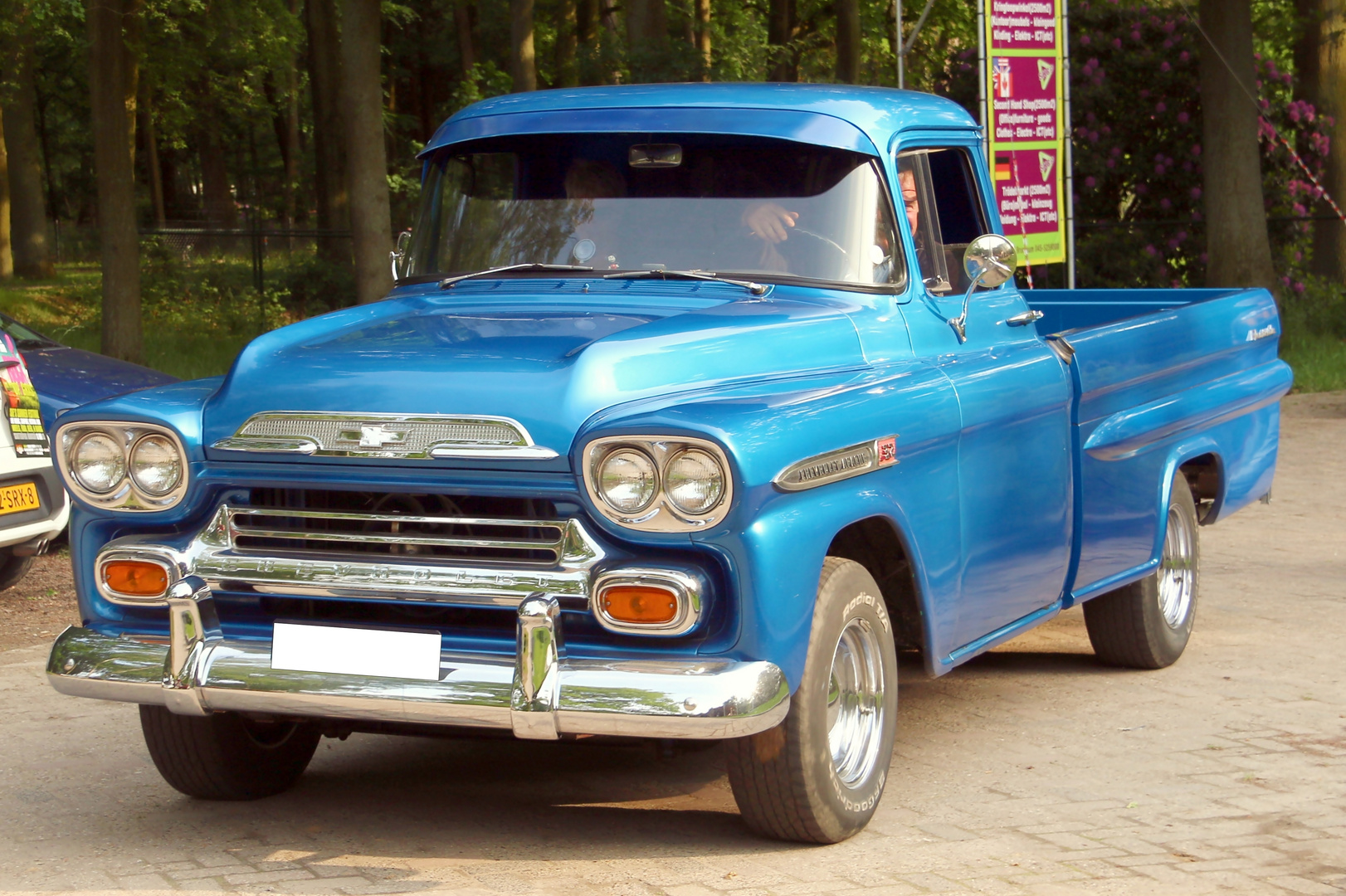 Chevrolet Apache Foto & Bild | oldtimer, industrie, verkehr Bilder auf ...