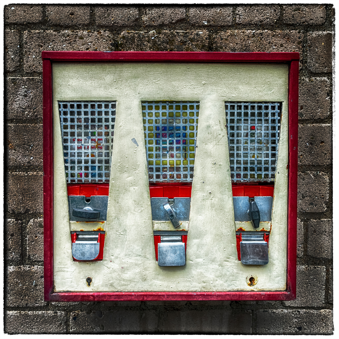 chewing gum prison Foto & Bild | motive, alltagsdesign Bilder auf ...