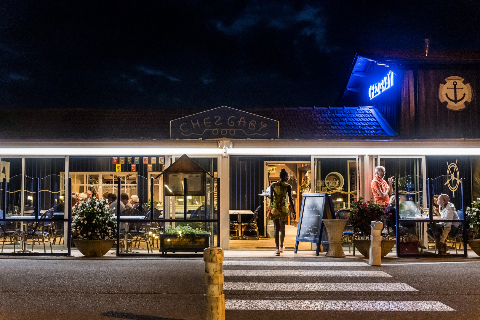 Chez Gaby im Hafen der Austernfischer-1145 Foto & Bild | straße, europe ...