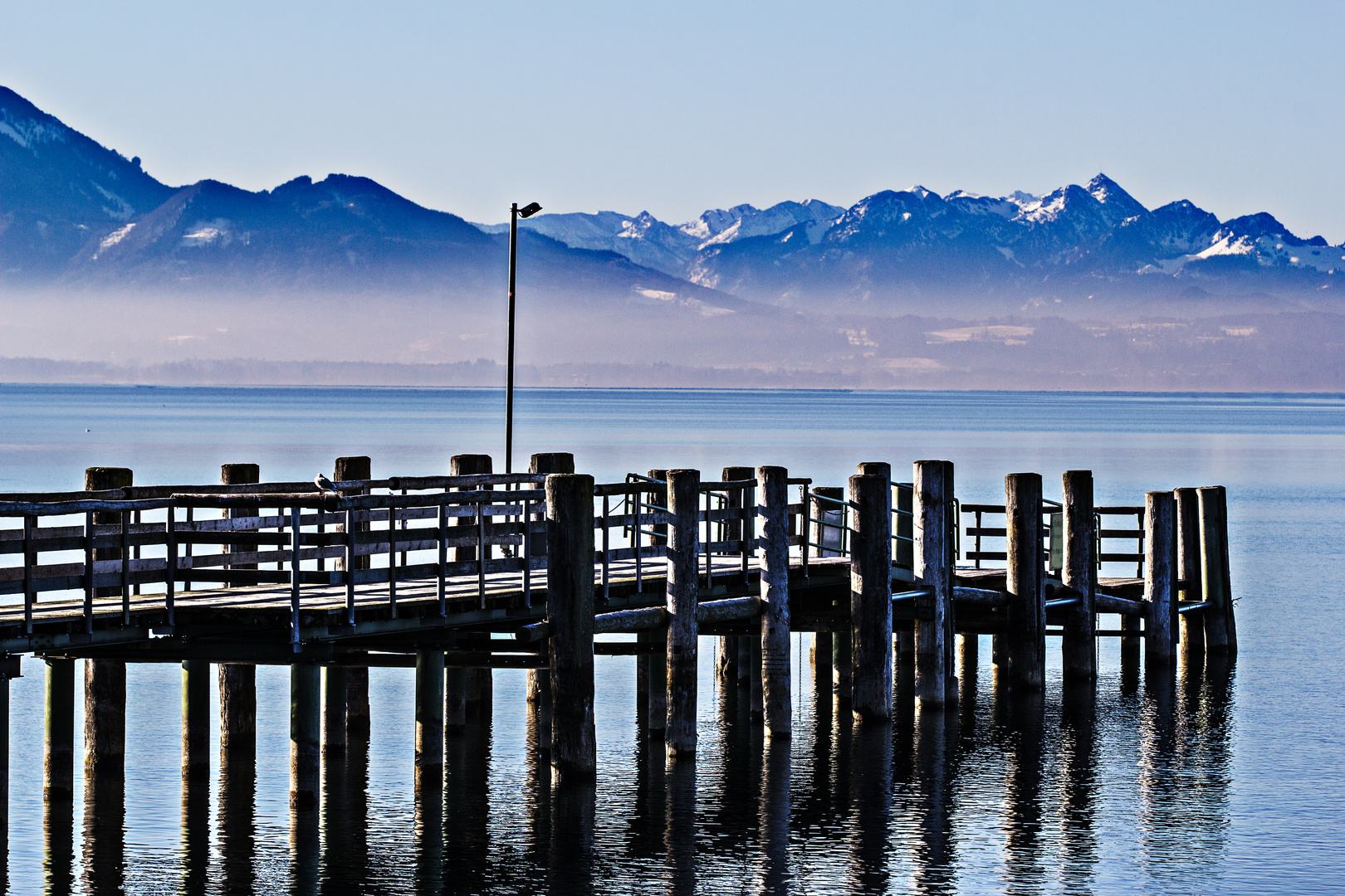 Chiemsee bei Chieming Foto & Bild | landschaft, berge, bergseen Bilder ...