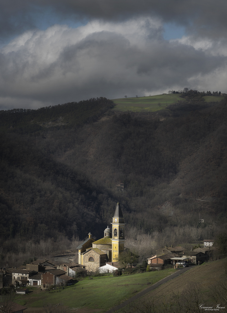 Chiesa parrocchiale dei Santi Timoteo e Sinforiano Foto % Immagini ...