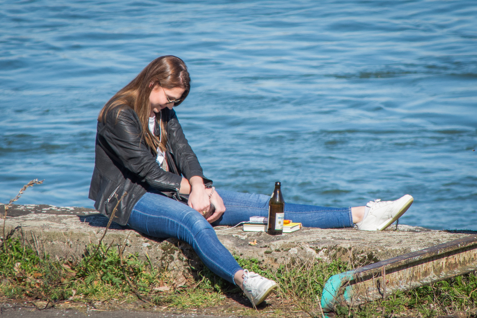 Chillen am Rhein Foto & Bild | erwachsene menschen, alltagsereignisse ...