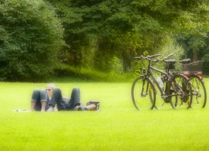 Chillen Foto & Bild | erwachsene, streetfotografie mit menschen ...