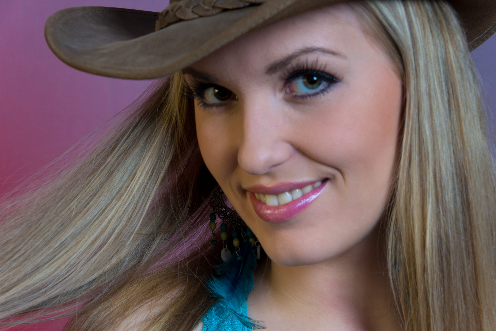 Christina V Foto & Bild | portrait, portrait frauen, indoor Bilder auf ...