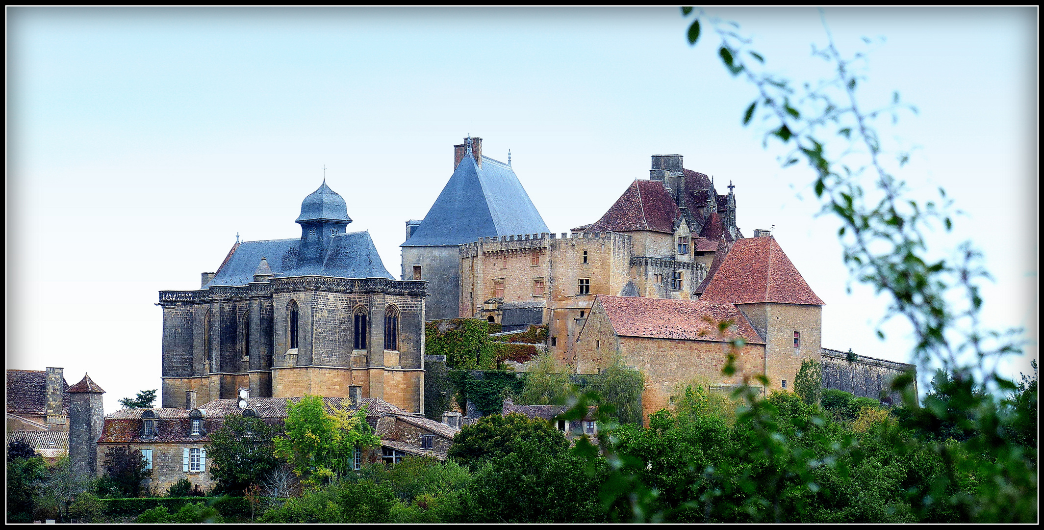 CHÂTEAU - de - BIRON - 2 - photo et image | europe, france, aquitaine ...