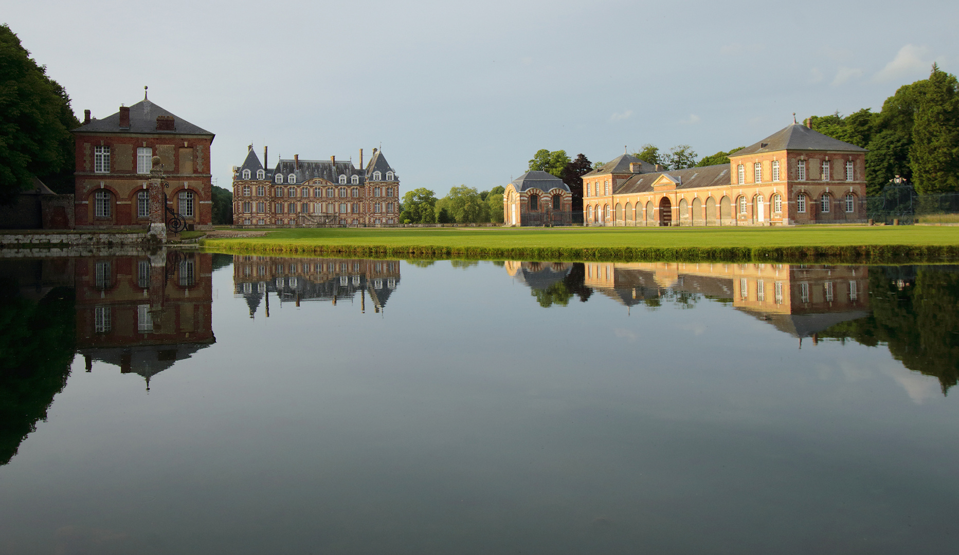 ~ Château de Cany ~ Foto & Bild | france, wasser, bäume Bilder auf ...