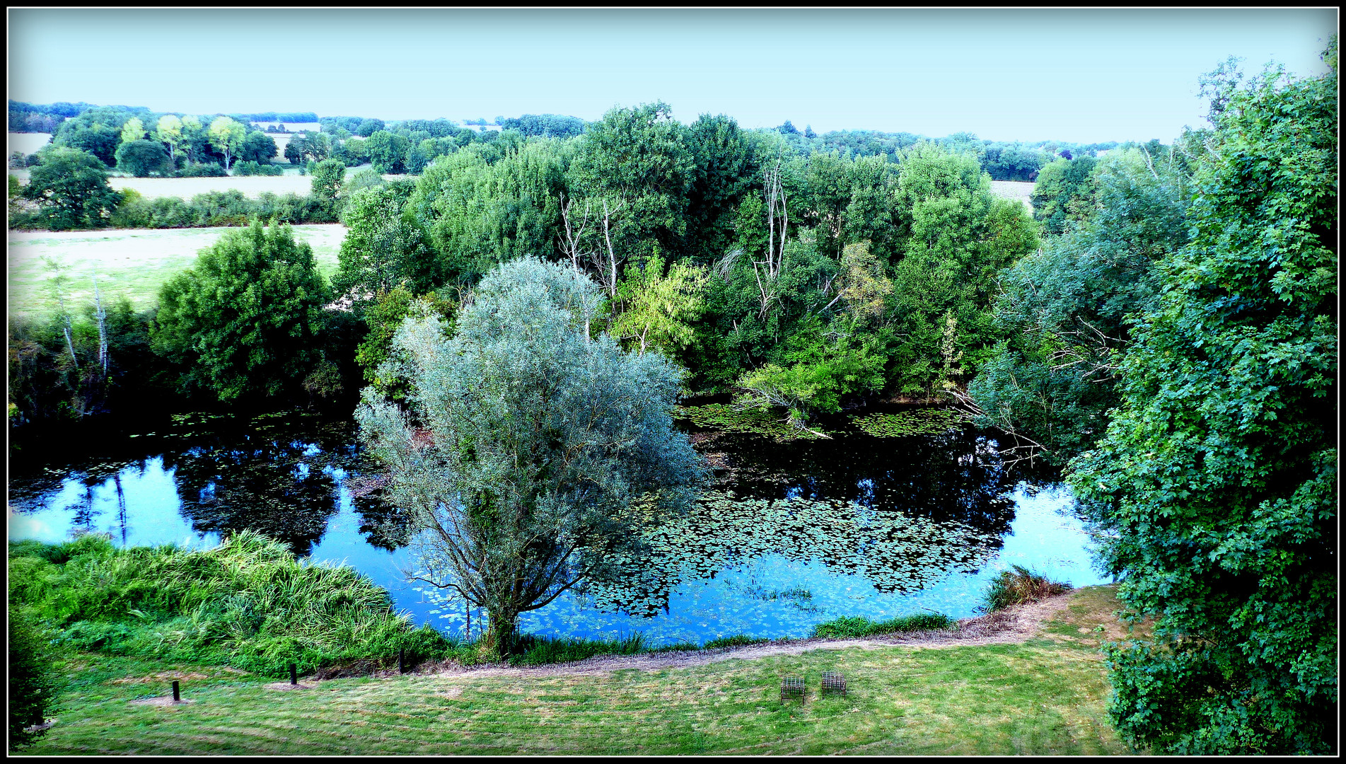 CHÂTEAU - de - FORGES - 4 - photo et image | europe, france, paysages ...