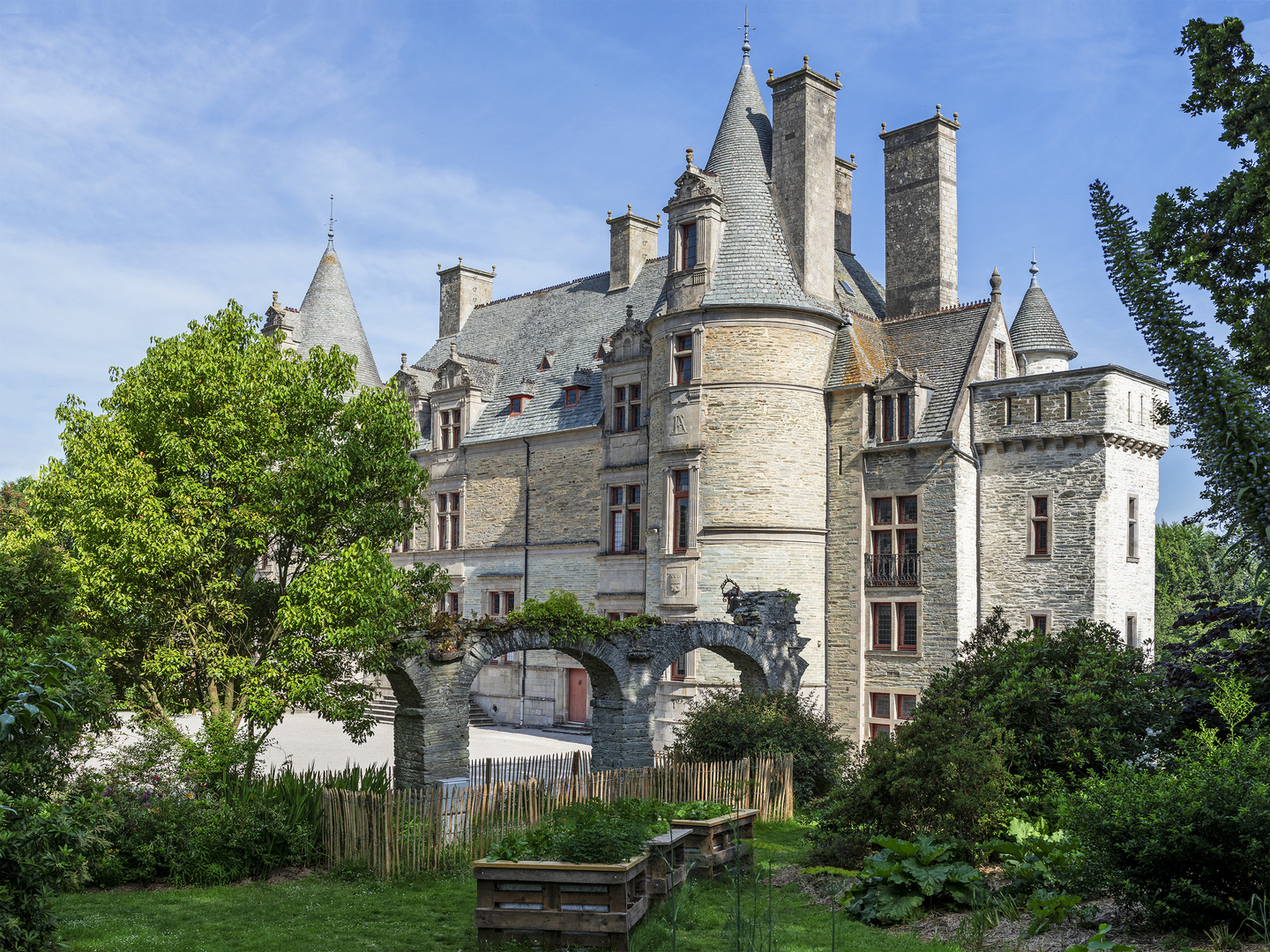 Château des Ravalet Foto & Bild | architektur, europe, france Bilder ...