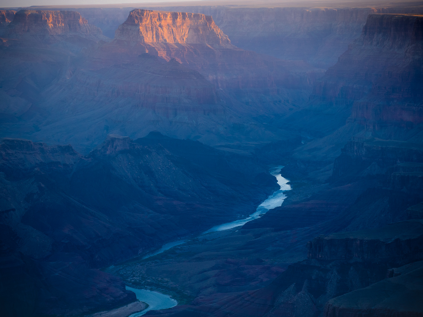 Chuar Butte im ersten Licht Foto & Bild | world, sonnenaufgang, licht ...