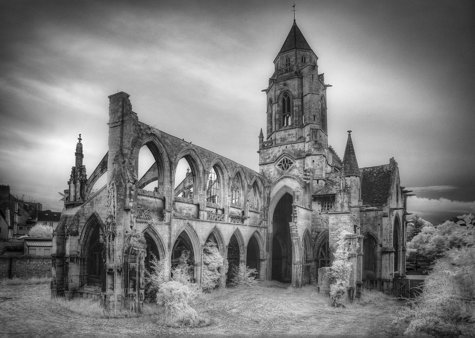 Church Ruin Foto & Bild | kirche, lost places, s-w Bilder auf fotocommunity