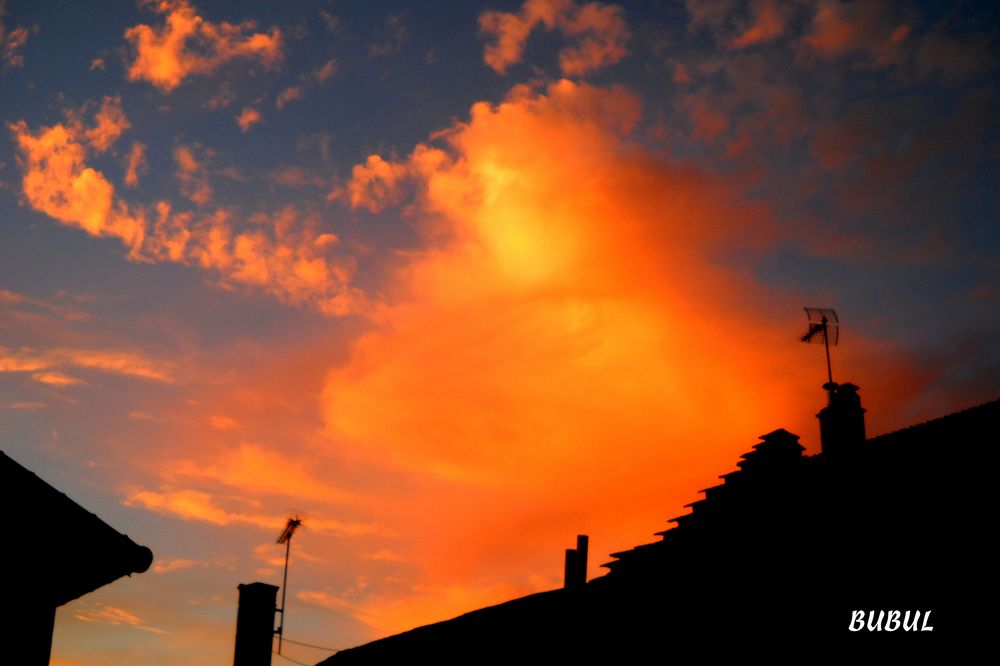 CIEL ORANGE SUR PASSENANS photo et image | paysages, ciel, nuages ...