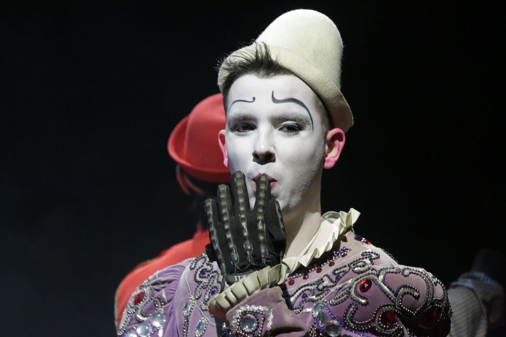 Circus Cristallo in Worms 2022 - Clown in der Manege Foto & Bild ...