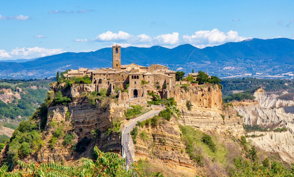 Civita di Bagnoregio - eines der schönsten Dörfer Italiens Foto & Bild ...