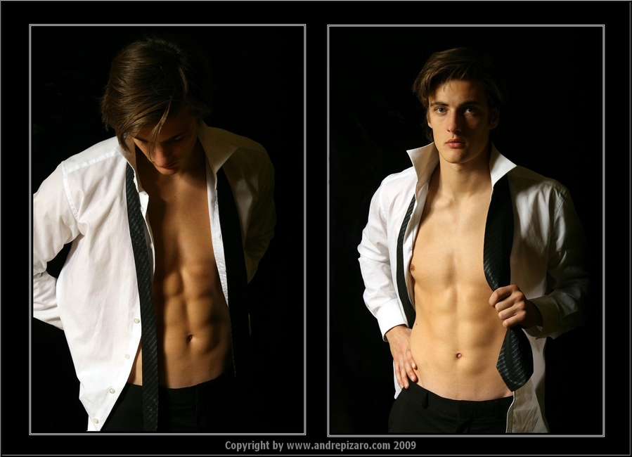 Classic-Line - Malemodel Leo - Part IV - Copyright by André Pizaro 2009 ...