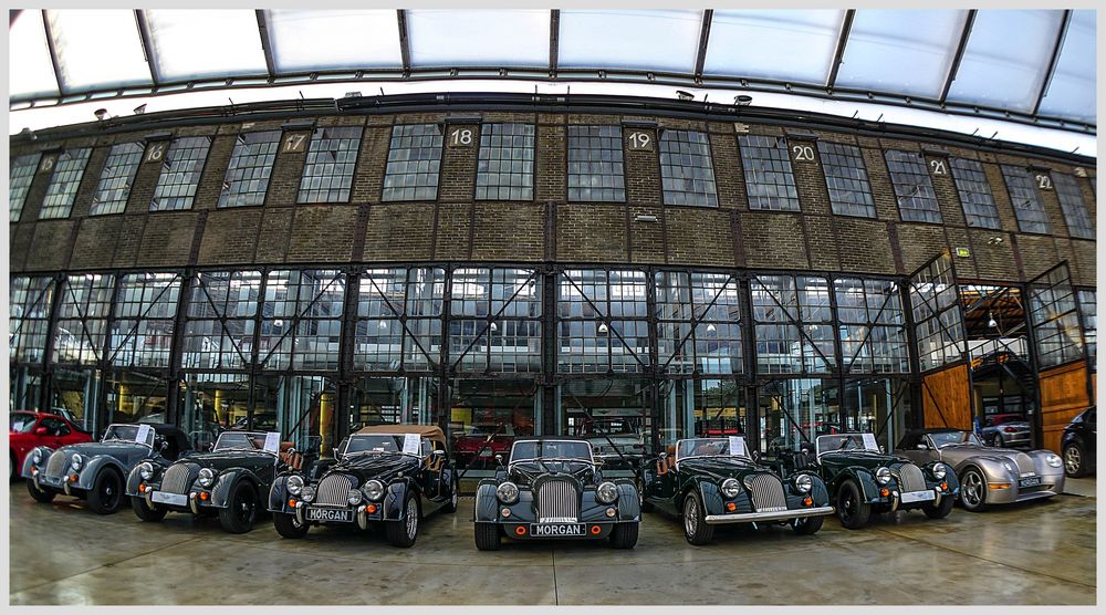 Classic Remise Düsseldorf (02) Foto & Bild | architektur, oldtimer ...