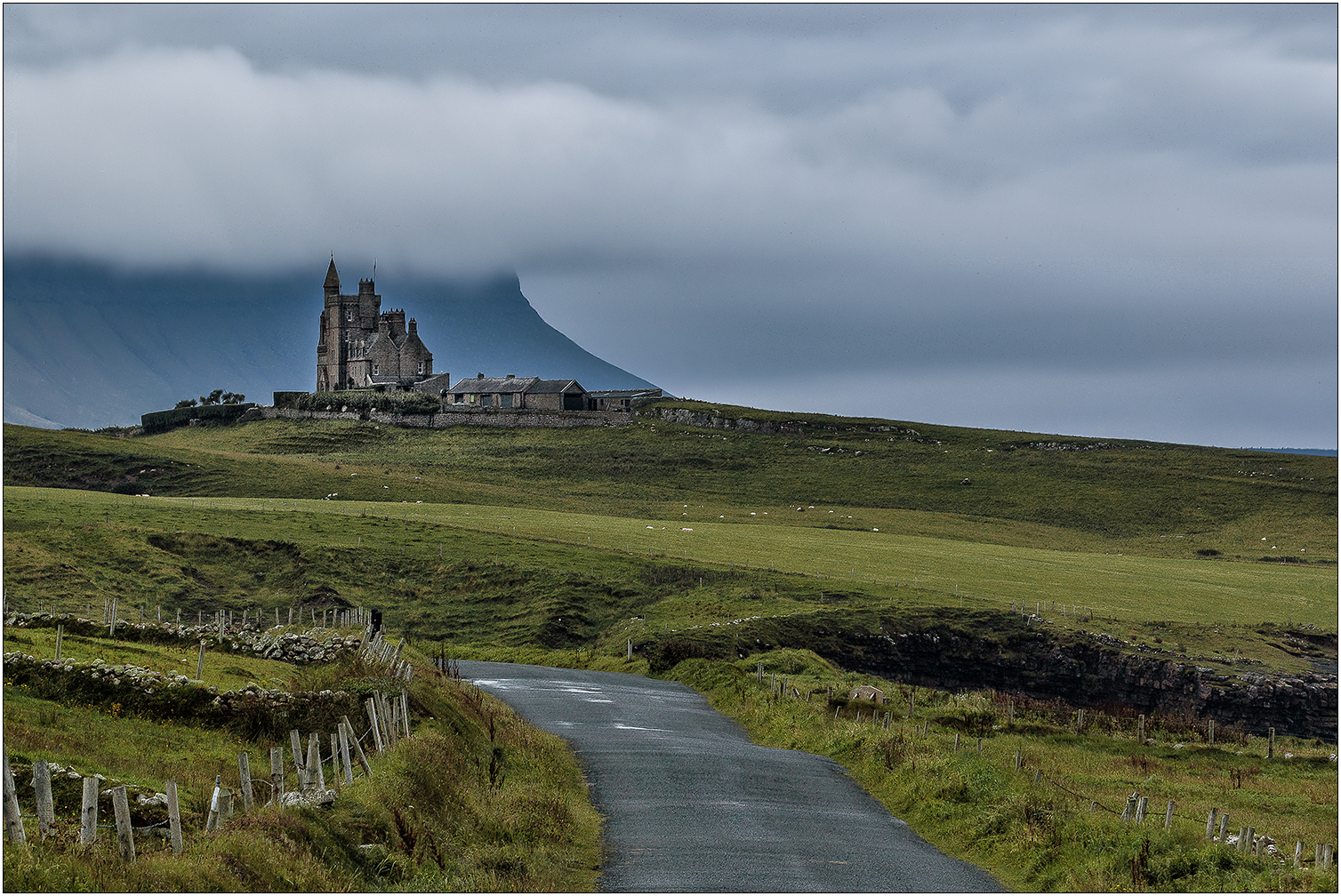 Classiebawn Castle Foto & Bild | fotos, world, wolken Bilder auf ...