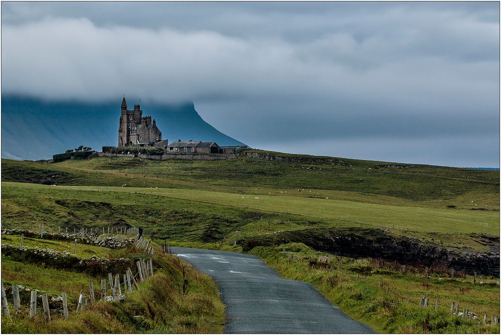 Classiebawn Castle Foto & Bild | fotos, world, wolken Bilder auf ...