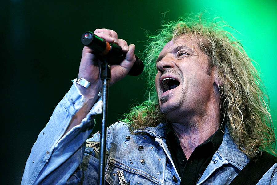 Claus Lessmann - Bonfire - Rock for Asia 2005 Foto & Bild ...