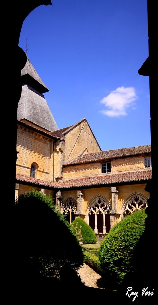 Cloitre photo et image | architecture, architecture religieuse, temps ...