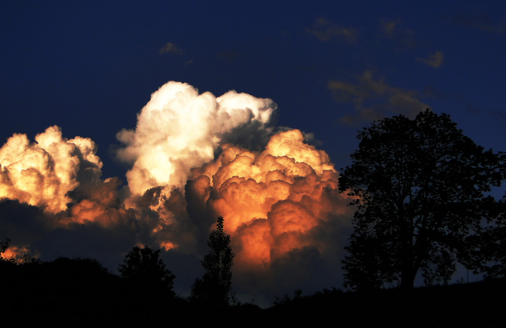 Cloud Explosion Foto & Bild | gewitterfotos, wetter, natur Bilder auf ...