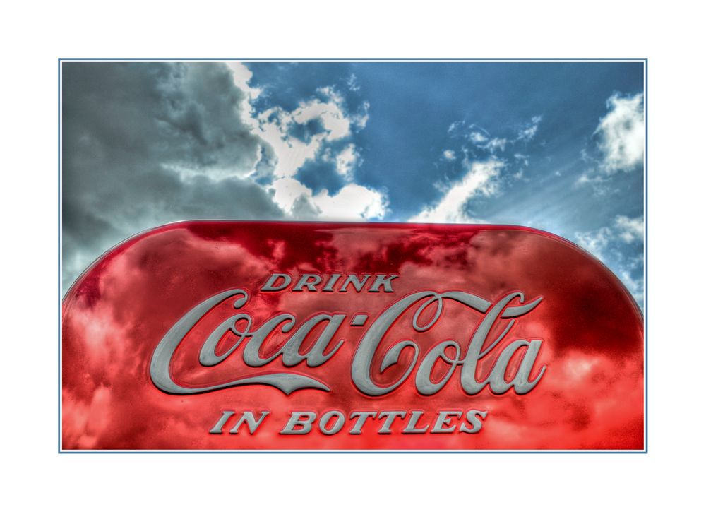 coca cola and the sky Foto & Bild | stillleben, food-fotografie ...