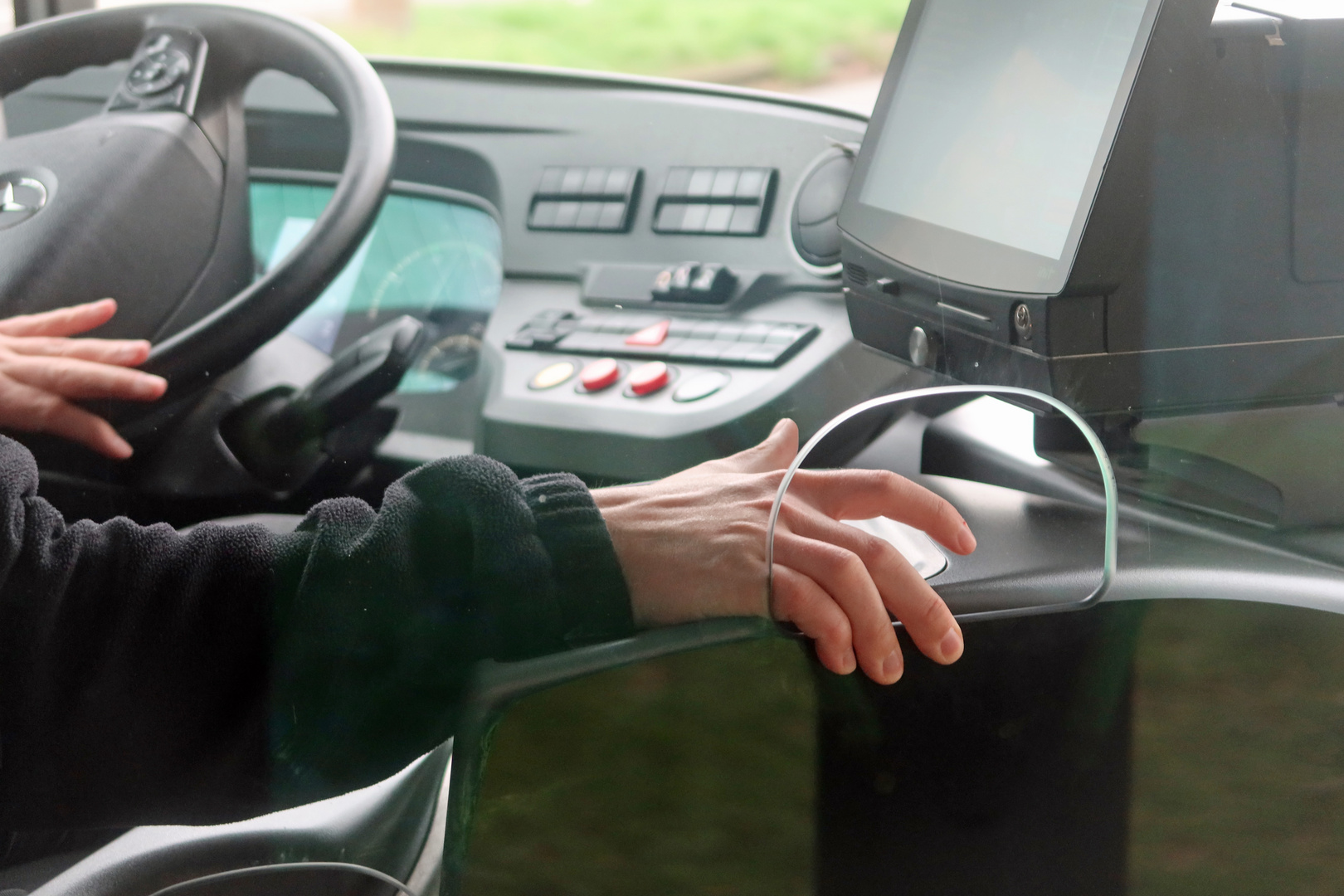 Cockpit Foto & Bild | dokumentation, bus, menschen Bilder auf fotocommunity