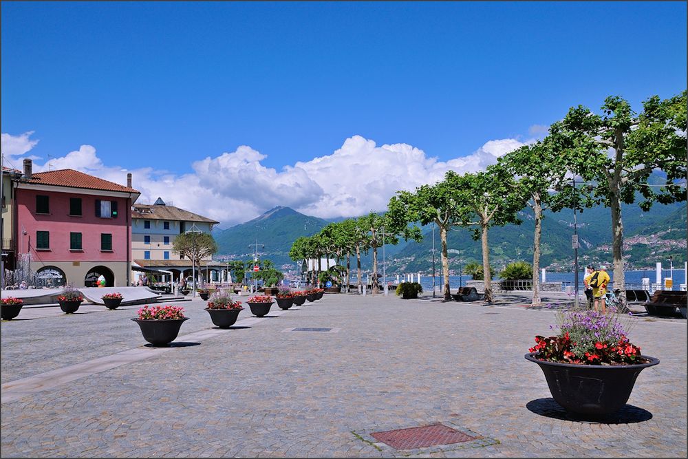 Colico - Marktplatz Foto & Bild | italien, italy, world Bilder auf ...