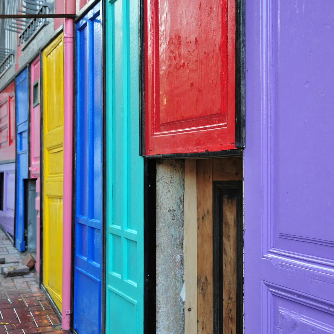 Colorful life Foto & Bild | street art, photography, street Bilder auf ...