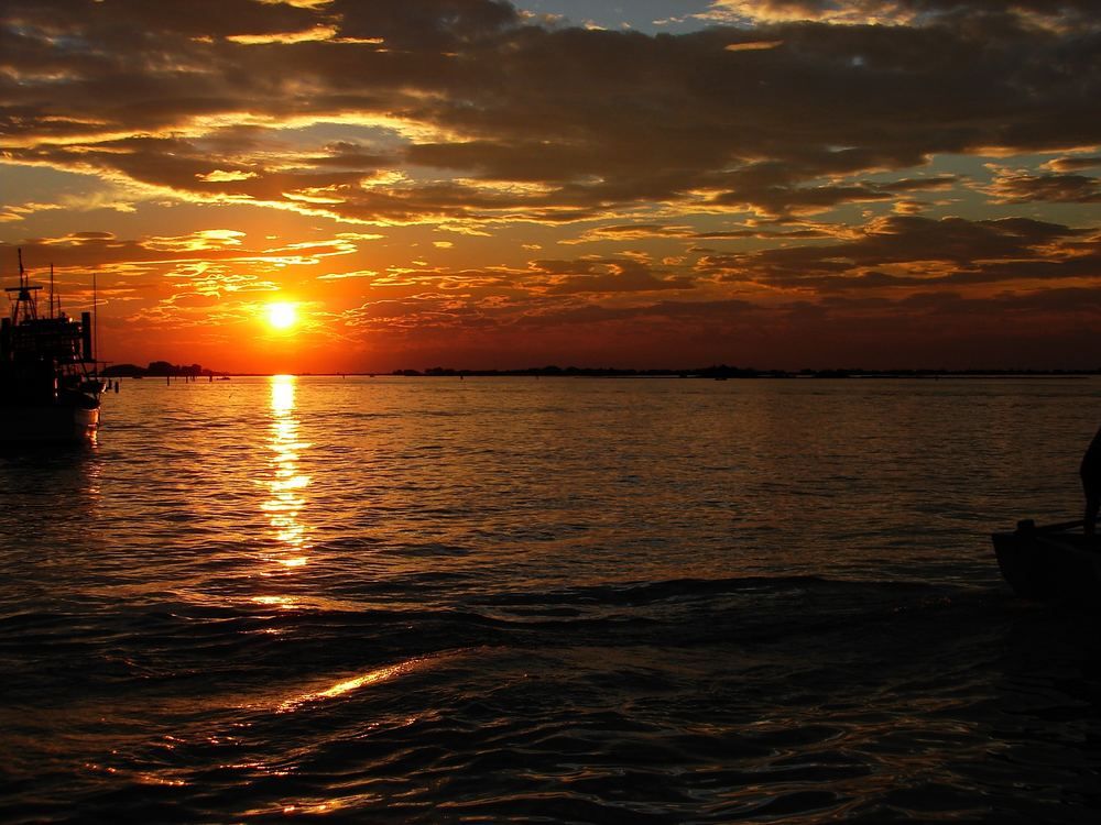 Colori di un tramonto estivo Foto % Immagini| paesaggi, mare, pace ...