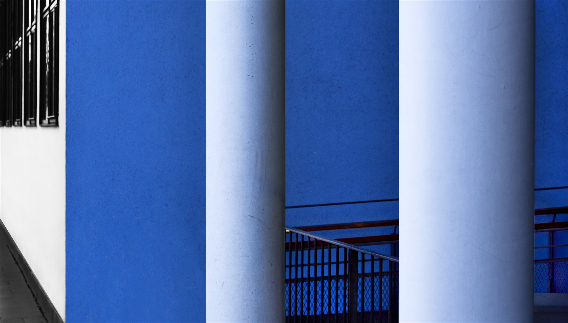 columns-blue Foto & Bild | germany, architektur, details Bilder auf ...