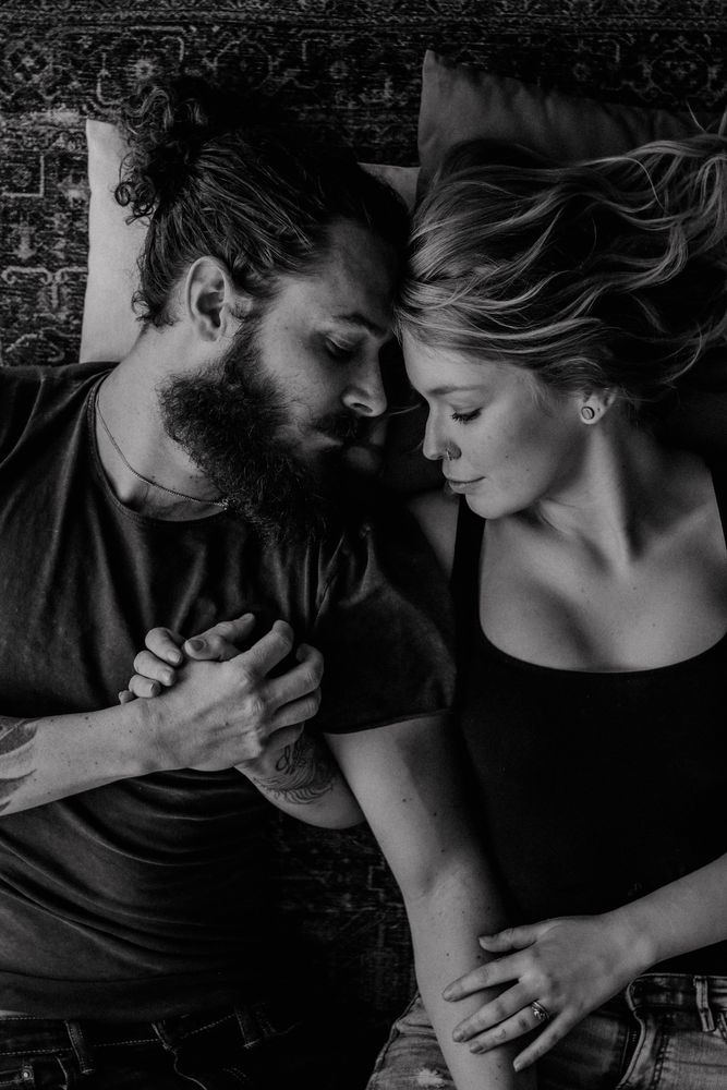 Connor und Izzy Foto & Bild | indoor, sinnlich, menschen Bilder auf ...