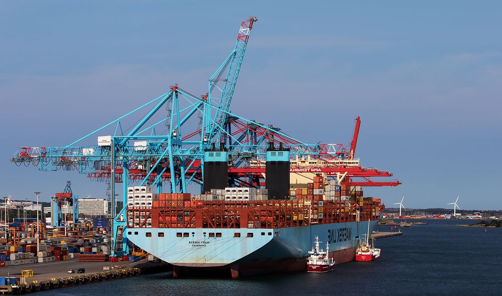 Containerschiff in Göteborg Foto & Bild | europe, scandinavia, sweden ...