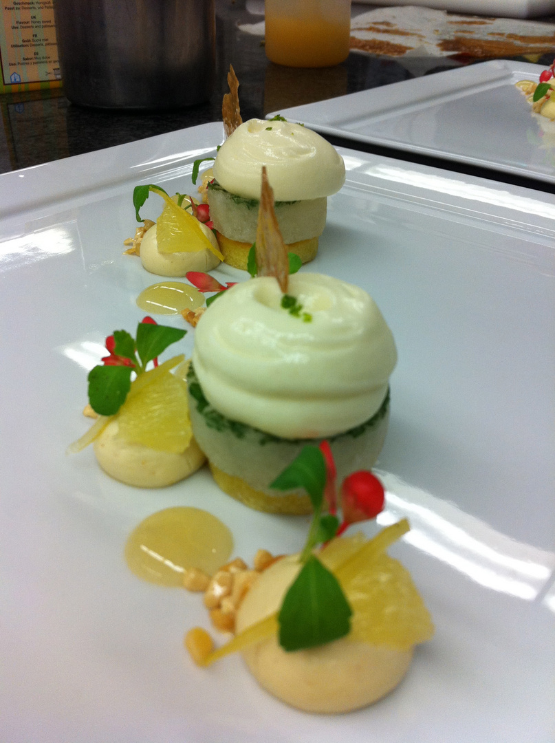 crème de nougat ,granité mojito espuma de kombawa photo et image | arts ...