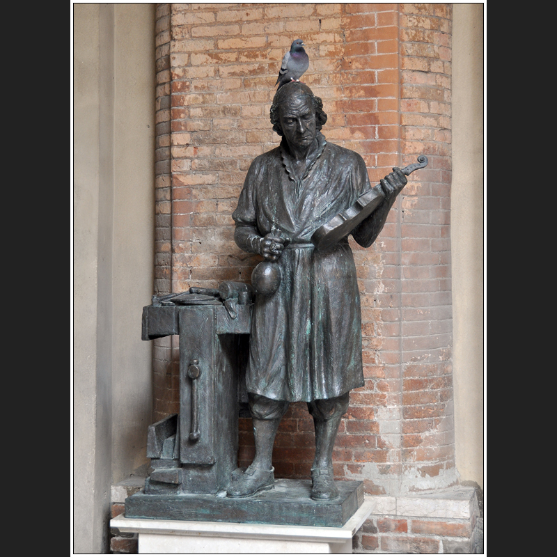 Cremona | Andrea Amati Foto & Bild | renaissance lombard. Bilder auf ...