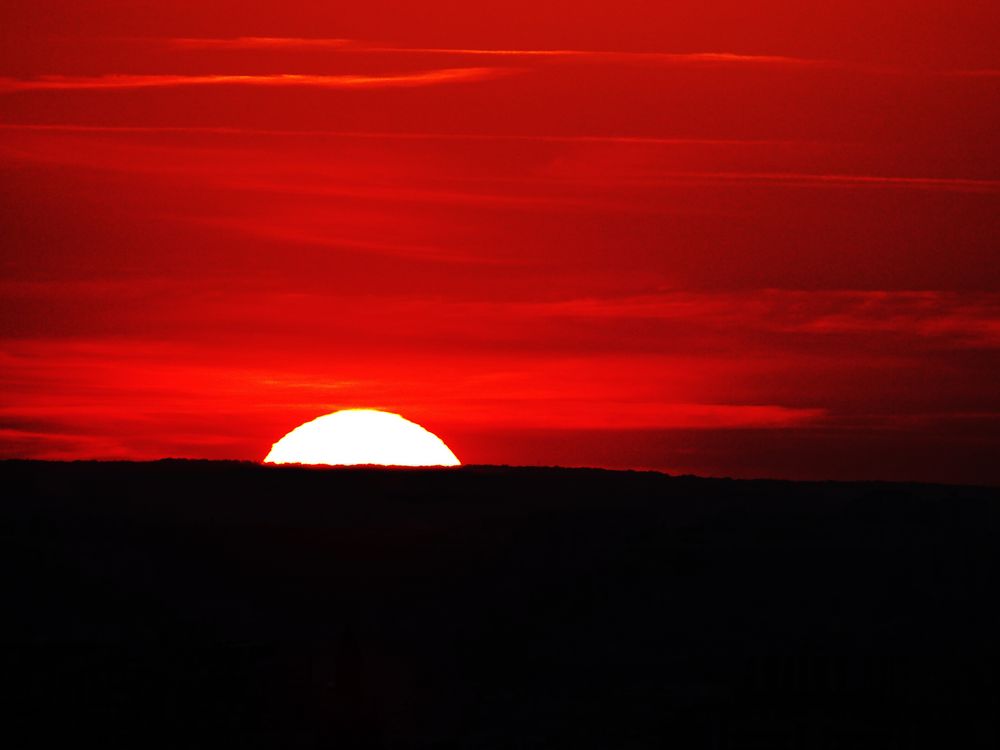 Crépuscule sanguin photo et image | paysages, ciel, nuages, les saisons ...