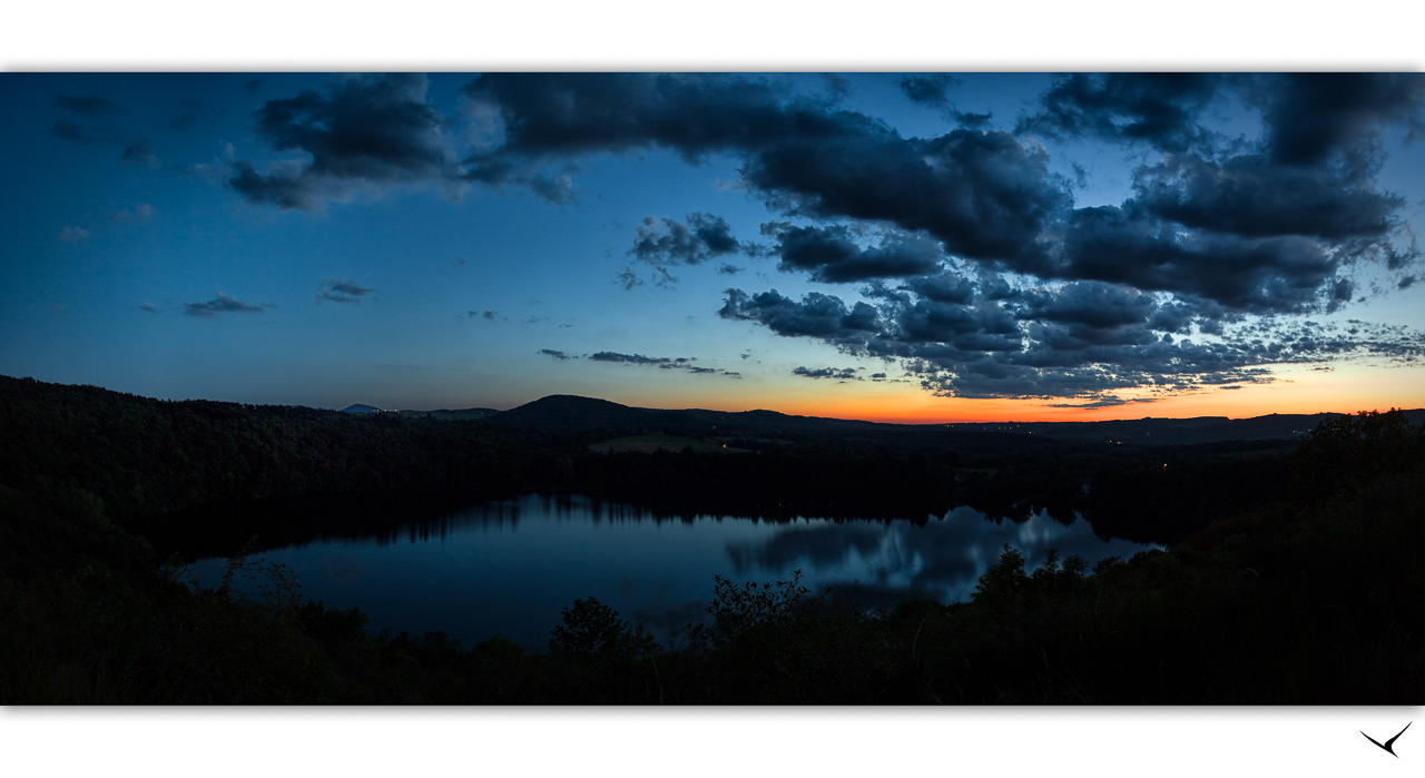 Crépuscule sur le lac photo et image | paysages, ciel, nuages, lac ...