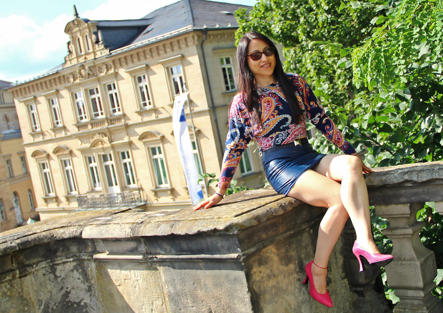 Crossed legs upwards Foto & Bild | erwachsene menschen, deutschland ...