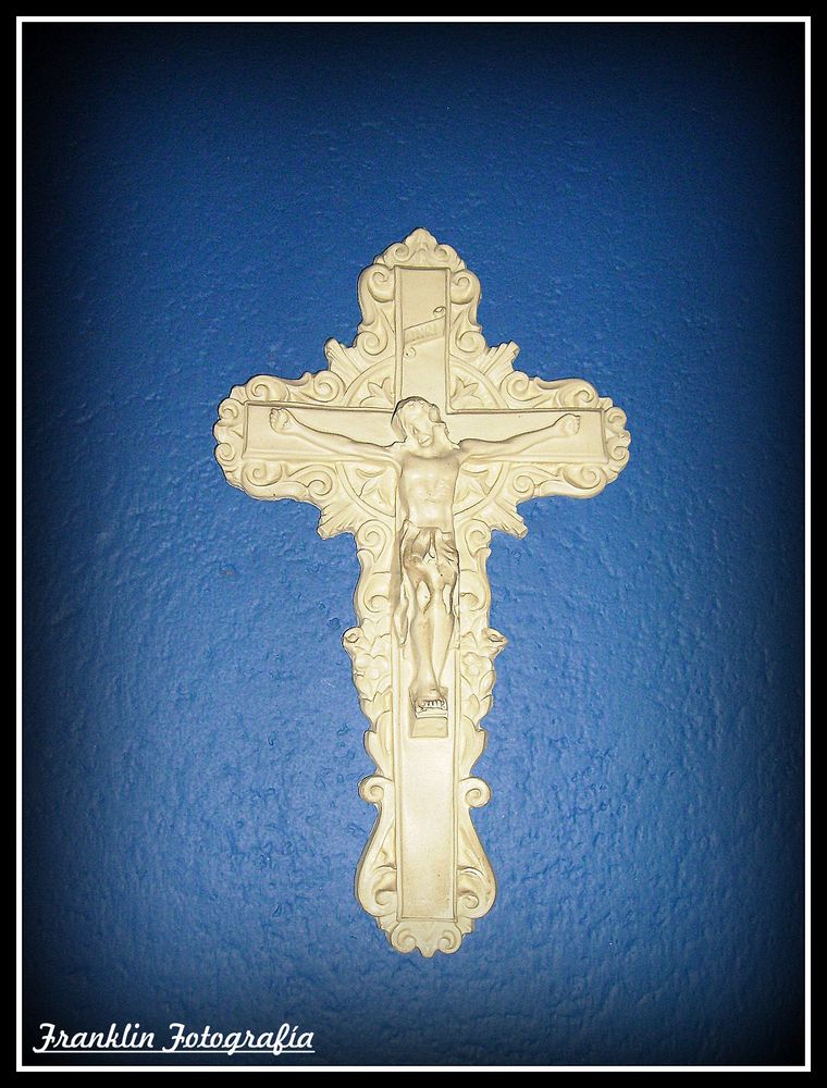 Cruz a cuesta Imagen & Foto | corrección digital, iglesia catolica ...