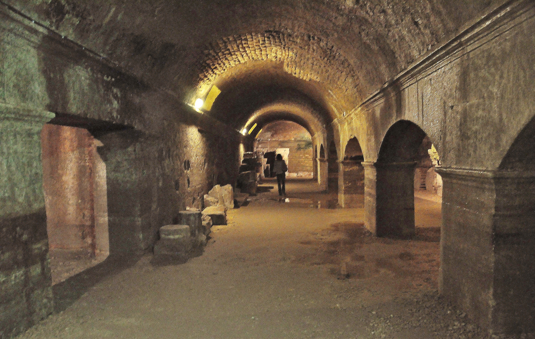 Cryptoportique.... photo et image | architecture, paysages urbains, art ...