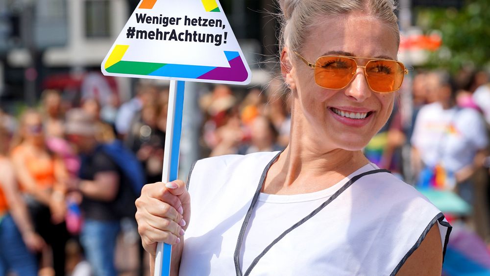 CSD Hamburg 2023 Foto & Bild | streetfotografie mit menschen, street: spontane portraits, street ...