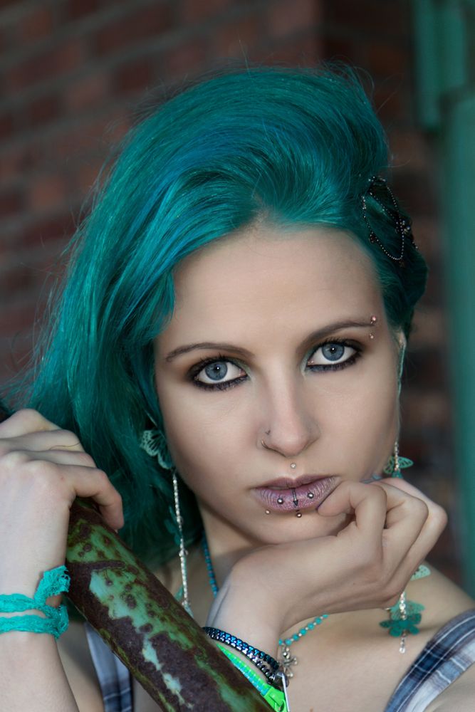 Cyan Woman Foto & Bild | portrait, portrait frauen, outdoor Bilder auf ...