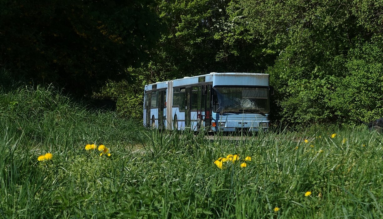 Da ist der Bus Foto & Bild | landschaften, marodes, lost places Bilder ... Da ist der Bus Foto & Bild | landschaften, marodes, lost places Bilder ...