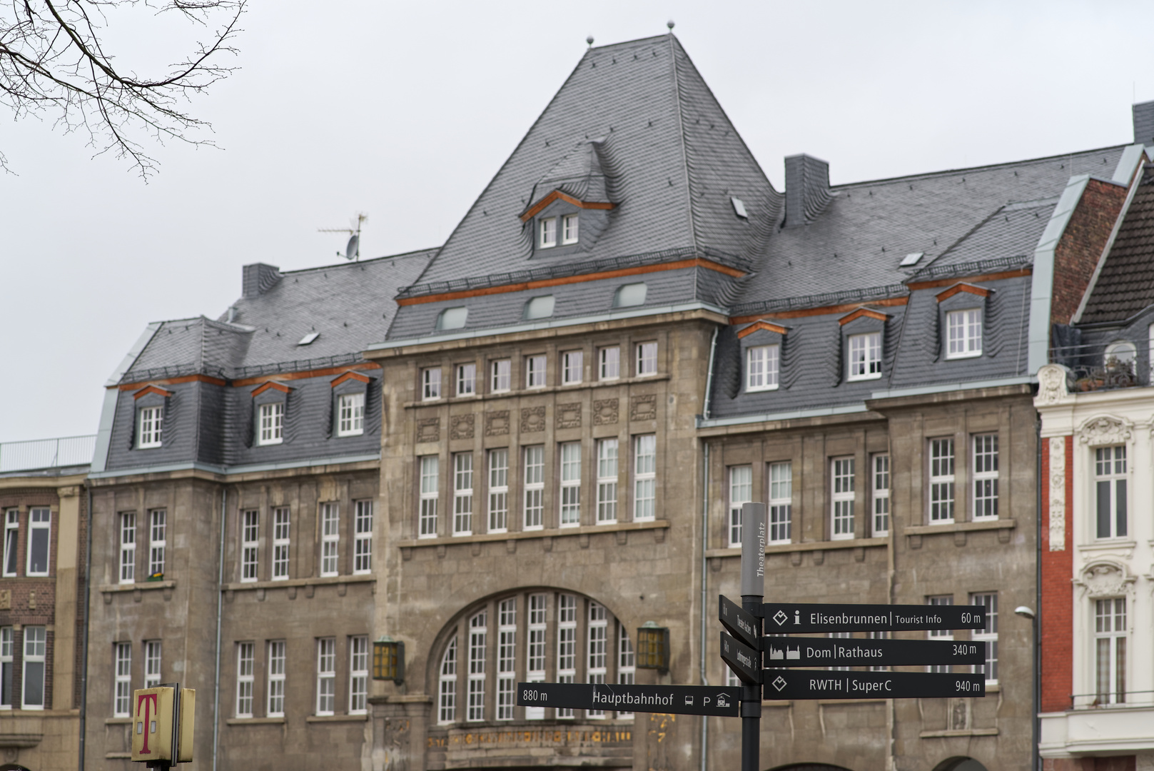 Da lang in Aachen Foto & Bild | architektur, profanbauten, sportstätten ...