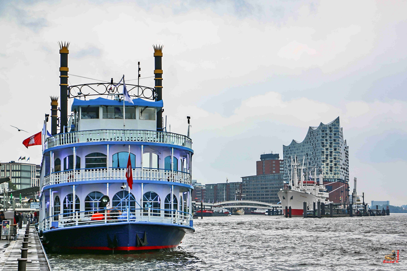 Dampfer in Hamburg Foto & Bild | deutschland, europe, hamburg Bilder ...